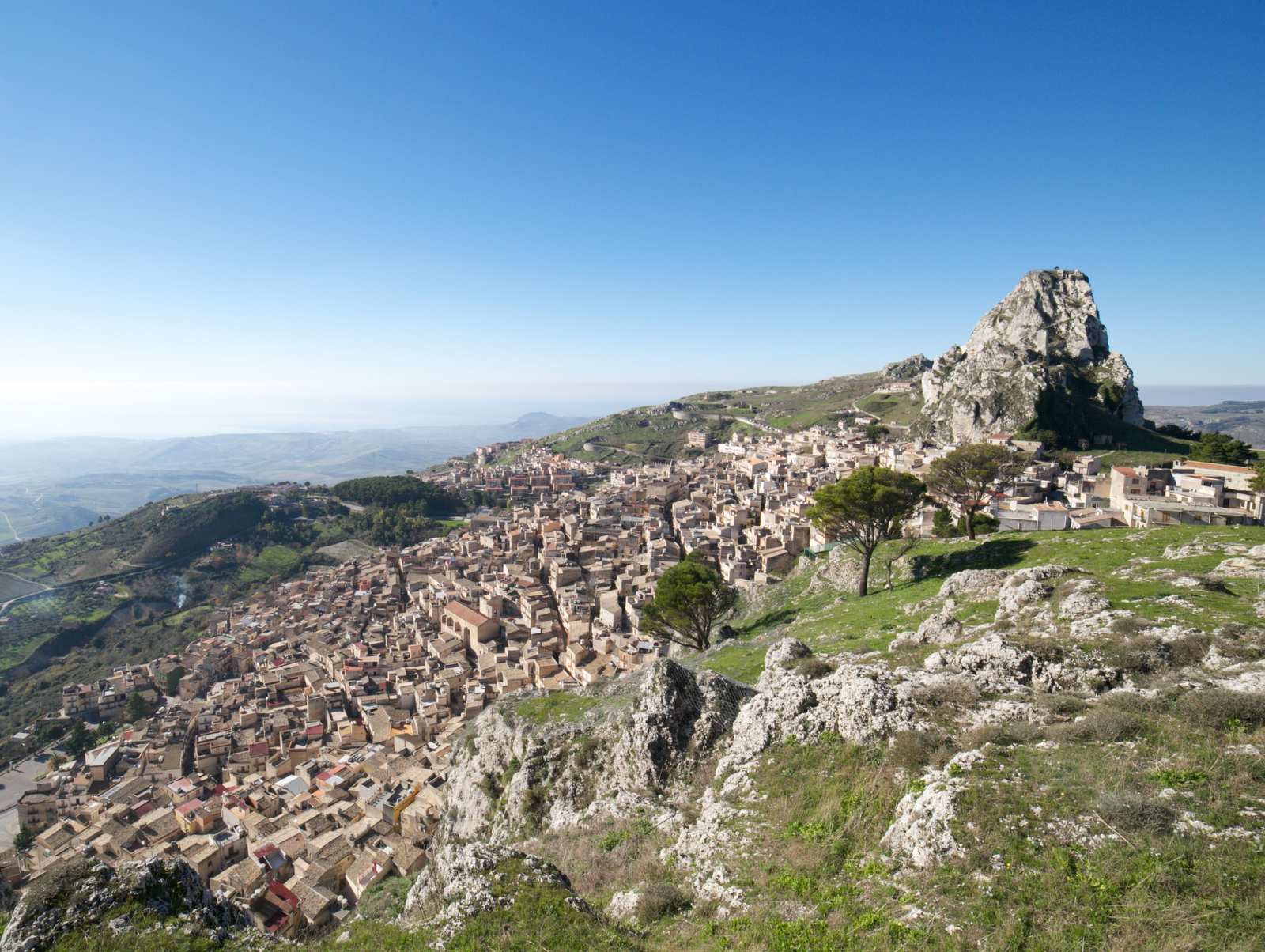 Caltabellotta Agrigento Sicilia The Hilltop Town Of Caltabellotta: